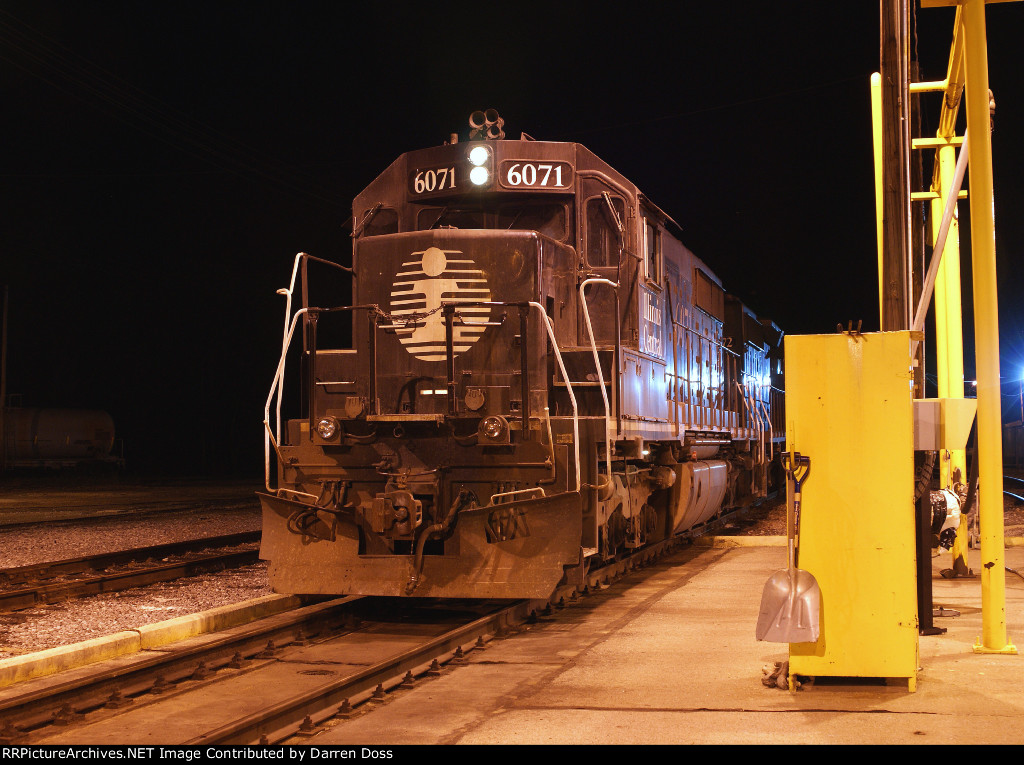 IC 6071 sitting at the fueling pad